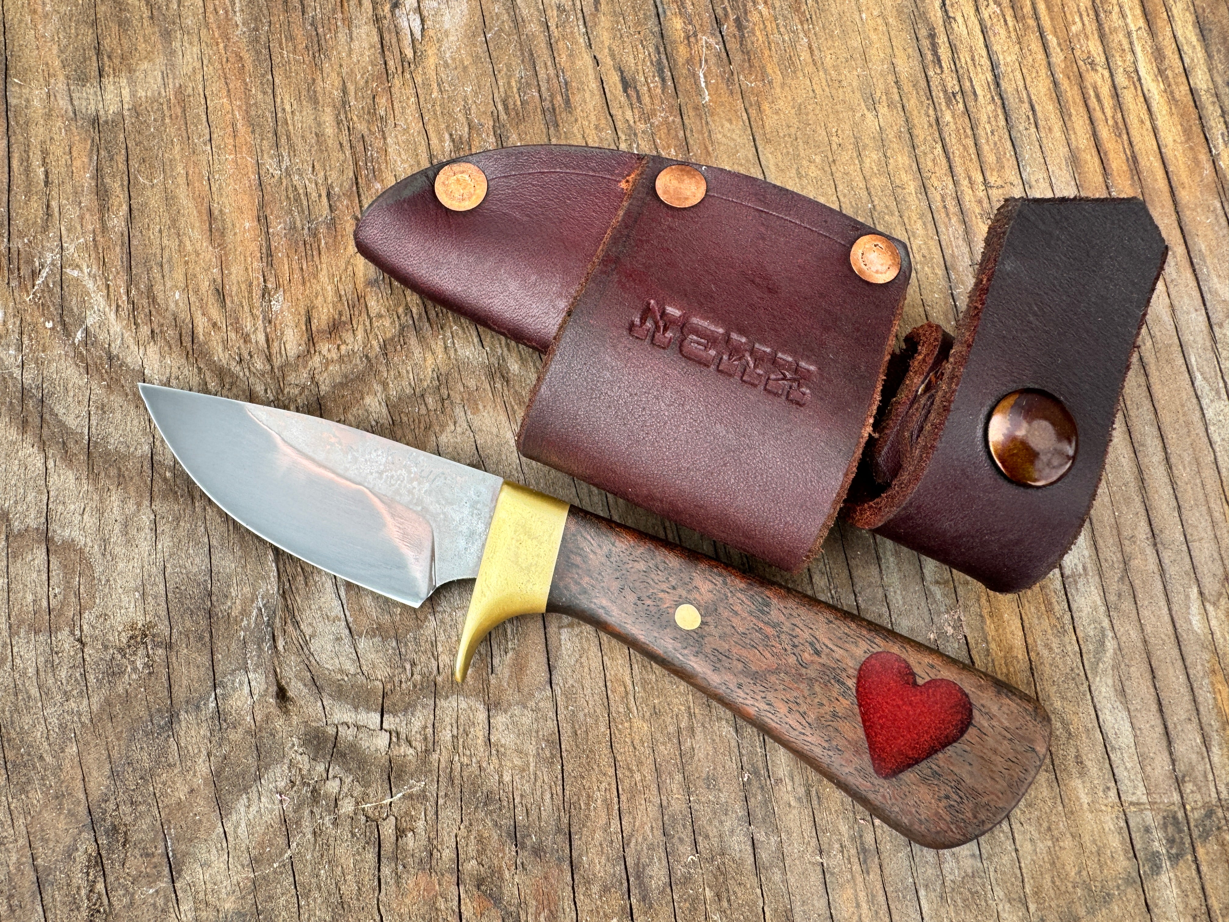 “Tonty” w/Pink Heart – knivesmadebynick